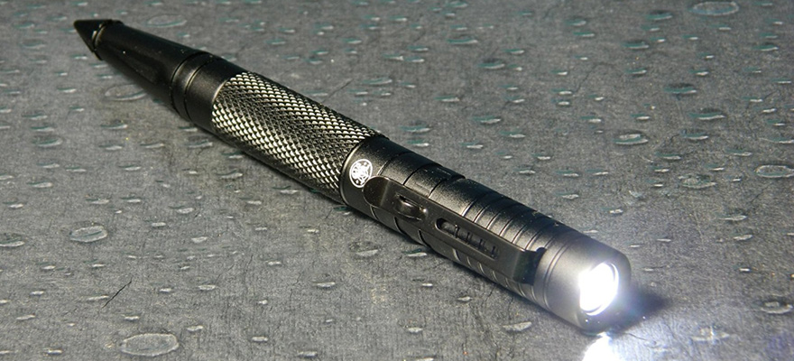 6 Best Self Defence Flashlights In 2018 - Gearhungry