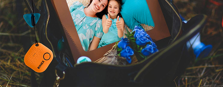 Best Luggage Trackers in 2022 [Buying Guide] - Gear Hungry