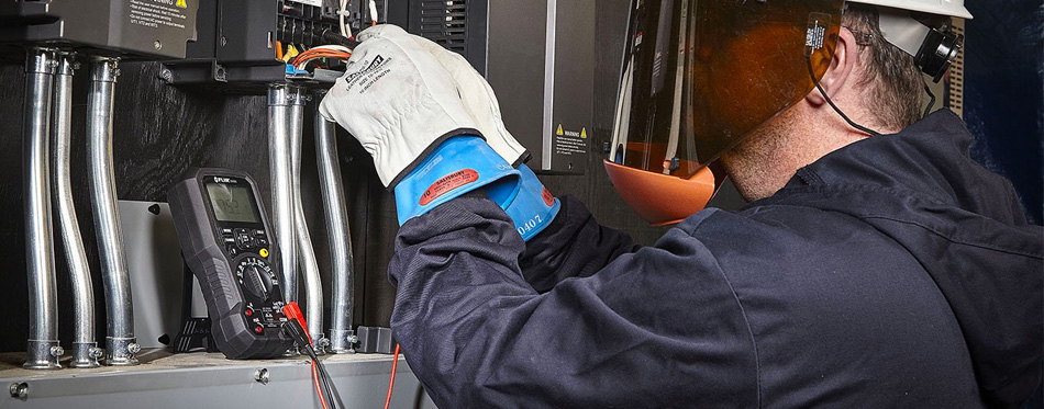 Best Multimeters In 2022 [Buying Guide] – Gear Hungry