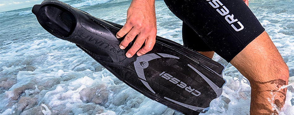 Best Snorkeling Fins In 2022 [Buying Guide] – Gear Hungry