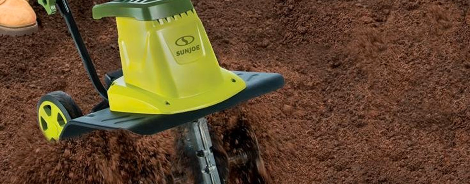 Best Lawn Dethatchers In 2022 [Buying Guide] – Gear Hungry