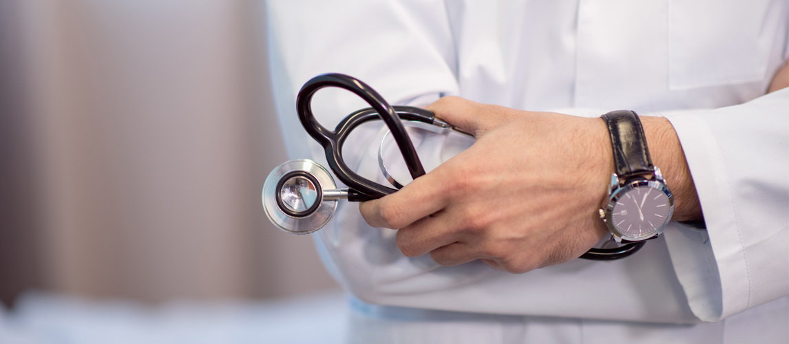 Gifts For Doctors In 2022 [Buying Guide] – Gear Hungry