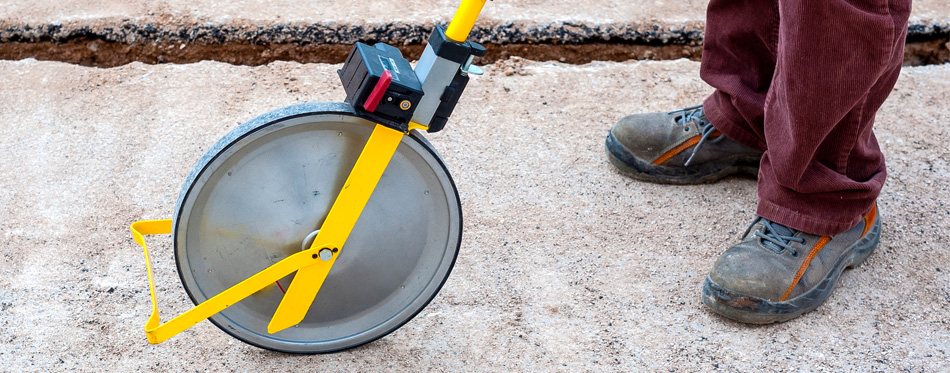 Best Measuring Wheels In 2022 [Buying Guide] – Gear Hungry