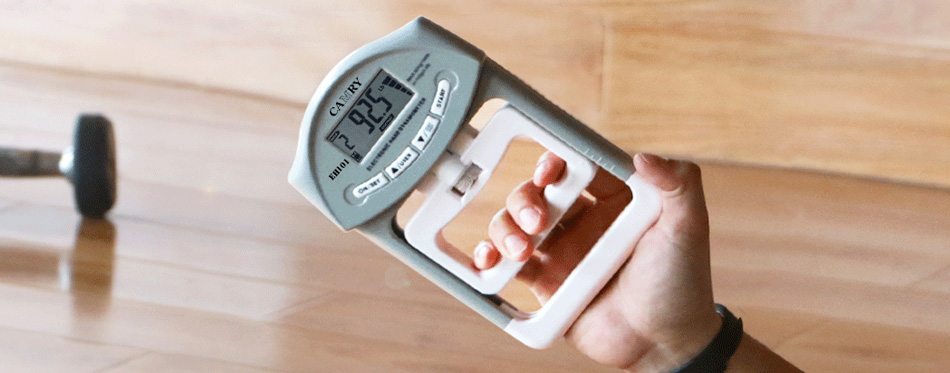 Best Hand Dynamometers In 2022 [Buying Guide] – Gear Hungry
