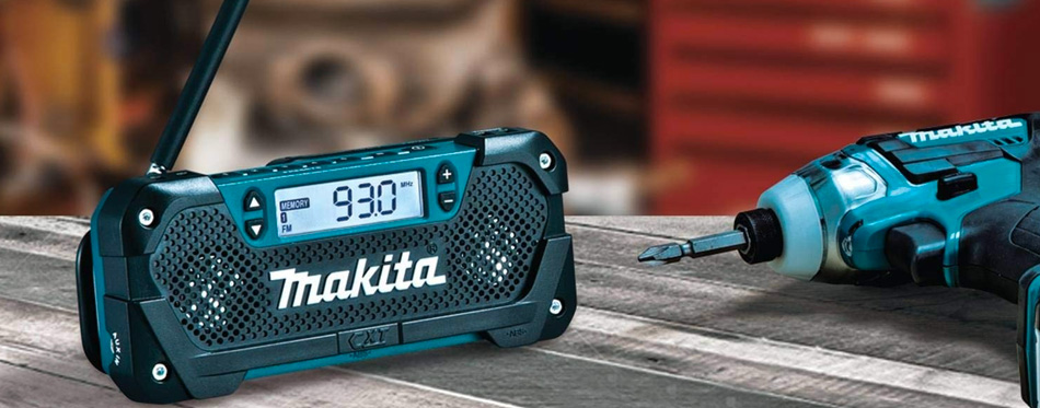 Best Jobsite Radios In 2022 [Buying Guide] – Gear Hungry