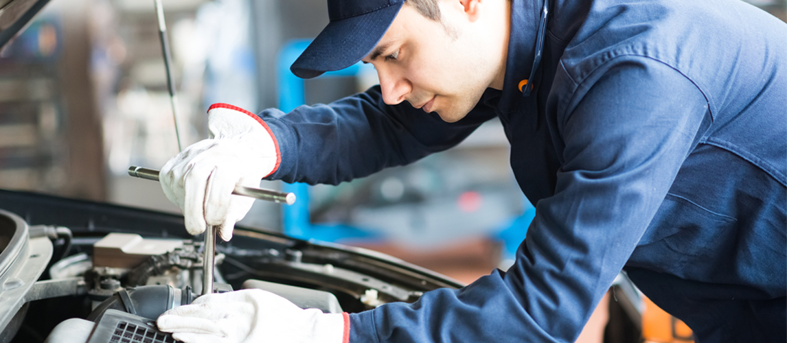 Gifts For An Auto Mechanic In 2022 [Buying Guide] – Gear Hungry