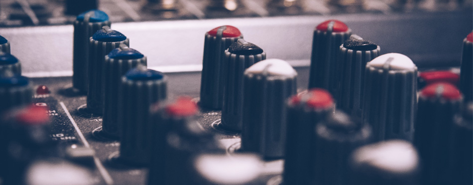 Best Audio Equalizers In 2022 [Buying Guide] – Gear Hungry