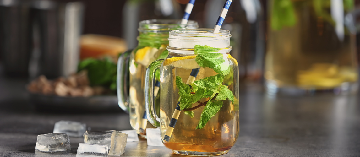 Best Drinking Jars In 2022 [Buying Guide] – Gear Hungry