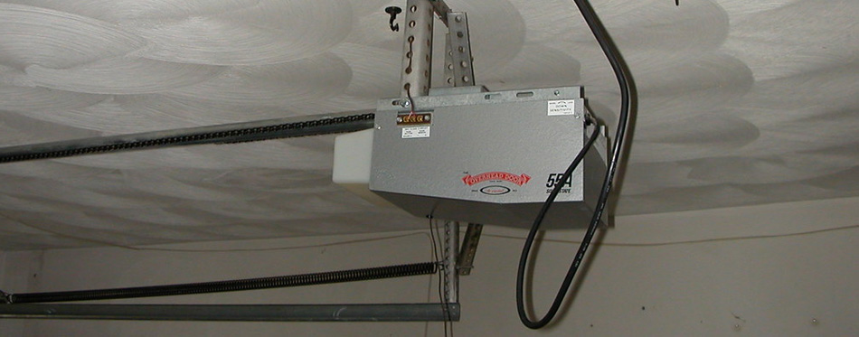 Best Electric Garage Door Openers 2022 [Buying Guide] Gear Hungry