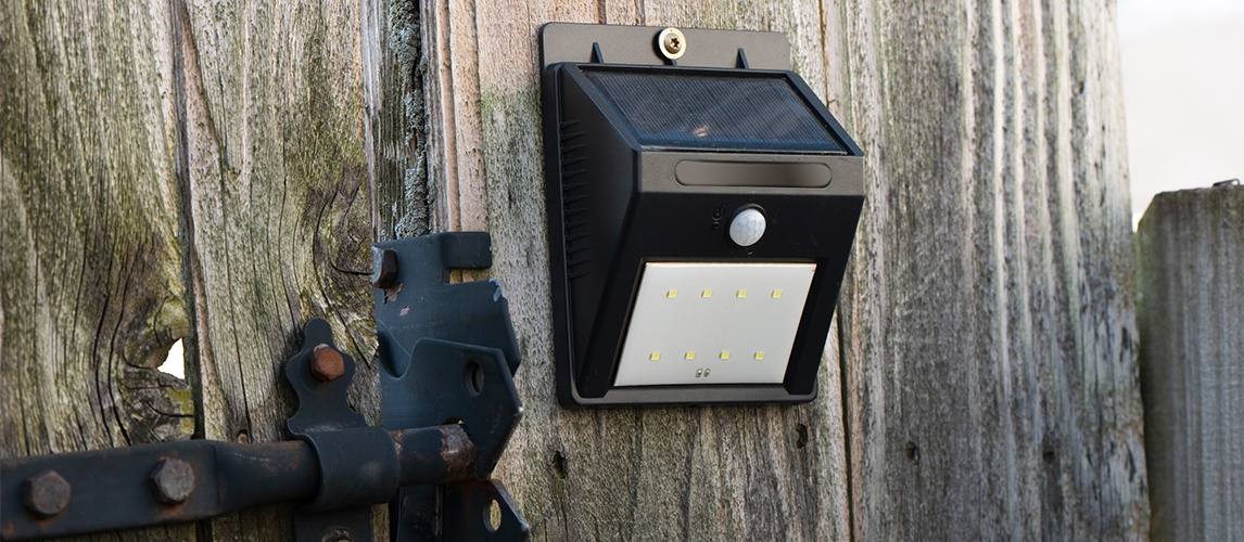Best Outdoor Motion Sensor Lights in 2022 [Buying Guide] - Gear Hungry