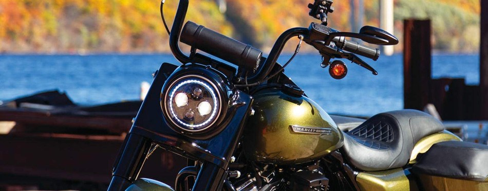 Best Motorcycle Handlebar Speakers 2021 [Buying Guide] Gear Hungry