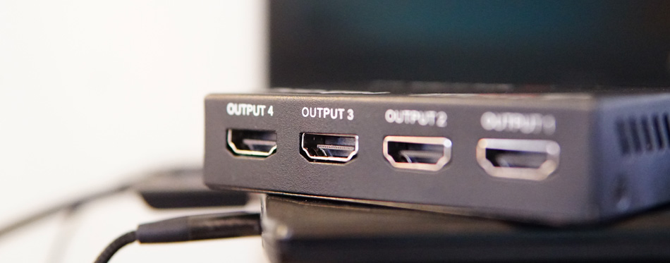 Best HDMI Splitters In 2022 [Buying Guide] – Gear Hungry