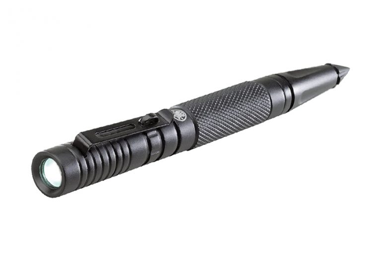 Best Self Defence Flashlights In 2022 [Buying Guide] – Gear Hungry