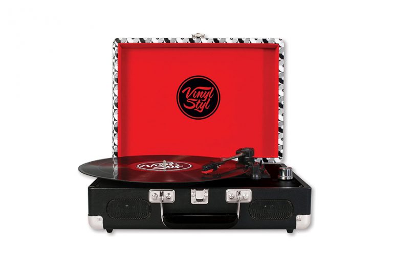 Best Portable Turntables in 2022 [Buying Guide] – Gear Hungry