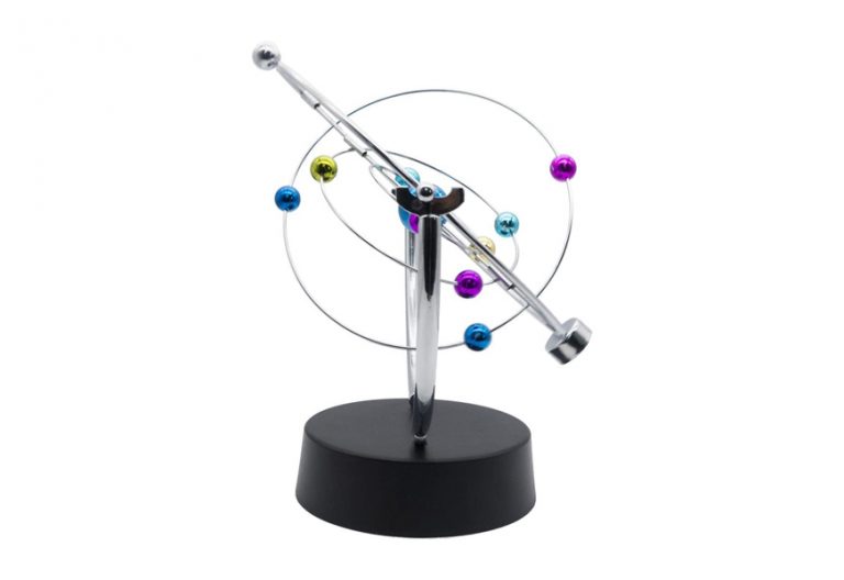 Best Desk Toys in 2022 [Buying Guide] – Gear Hungry