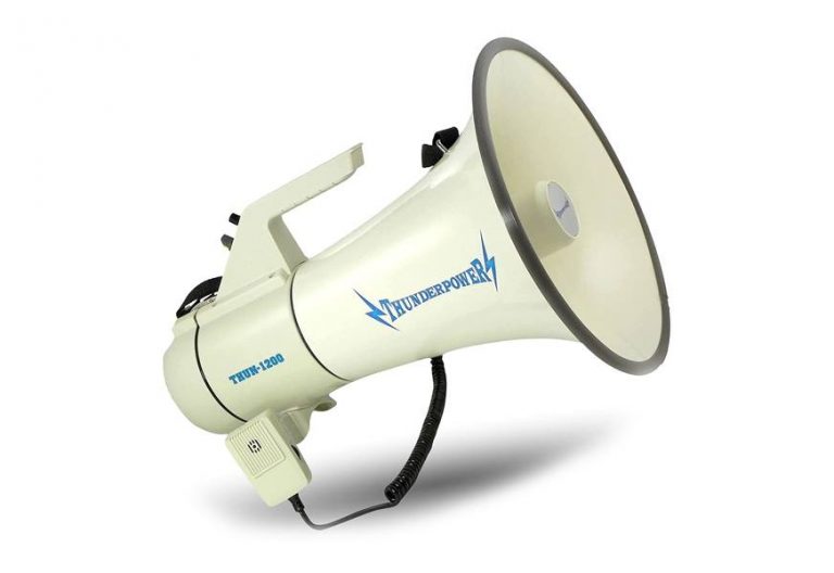 Best Megaphones In 2022 [Buying Guide] – Gear Hungry