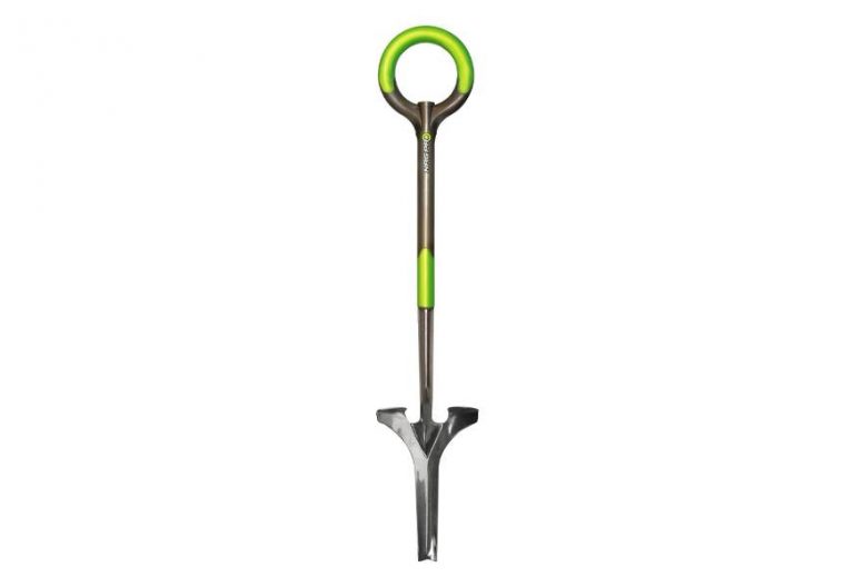 Best Weeding Tools In 2022 [Buying Guide] – Gear Hungry