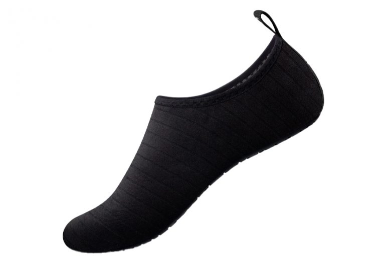 Best Water Socks In 2022 - [Buying Guide] – Gear Hungry