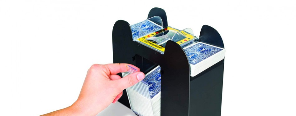 7 Best Card Shufflers in 2019 [Buying Guide] - GearHungry