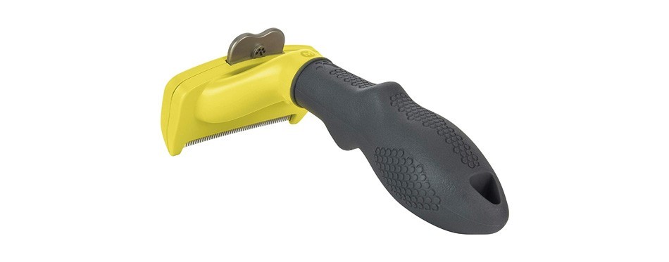 Best Deshedding Tools In 2022 [Buying Guide] – Gear Hungry