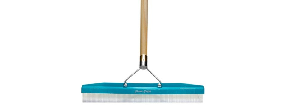 7 Best Carpet Rakes In 2019 [Buying Guide] – Gear Hungry