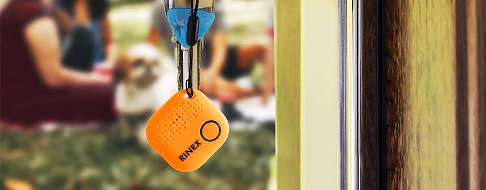 Best Luggage Trackers in 2022 [Buying Guide] - Gear Hungry