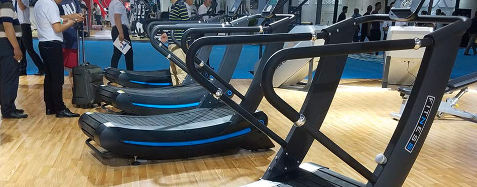 5 Best Curved Treadmills In 2020 [Buying Guide] – Gear Hungry